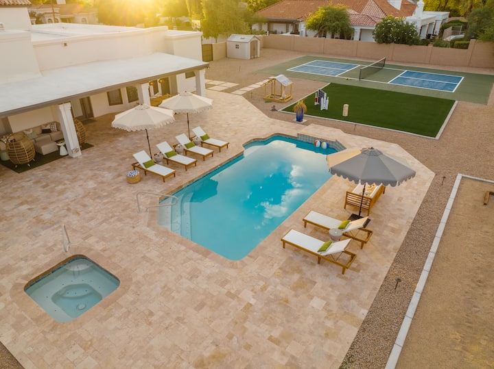 The 1986 Scottsdale Pickleball And Pool Oasis - Scottsdale, AZ