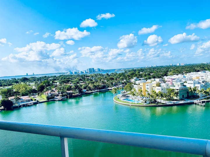 Ocean & Bay Views 2br 2ba Beach Condo+parking - 南海灘