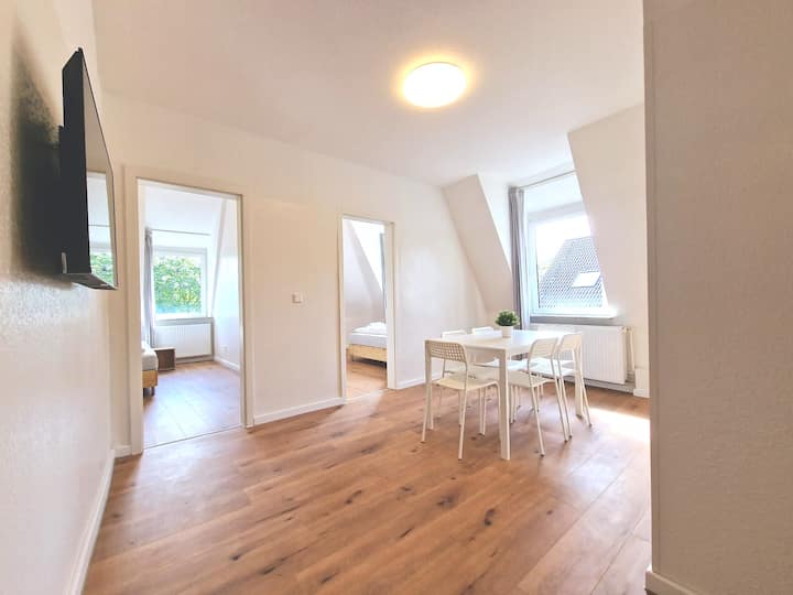 Raj Living - Attic Apartment - 25 Min Messe Dus - Duisbourg