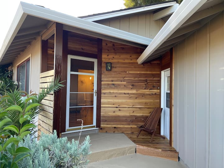 Simple & Serene Retreat For Creativity & Focus - Cupertino, CA