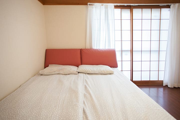 [202] 오사카 중심지 위치｜도톤보리 · 구로몬 시장 근처｜짐보관 가능 독립 숙소 - Osaka