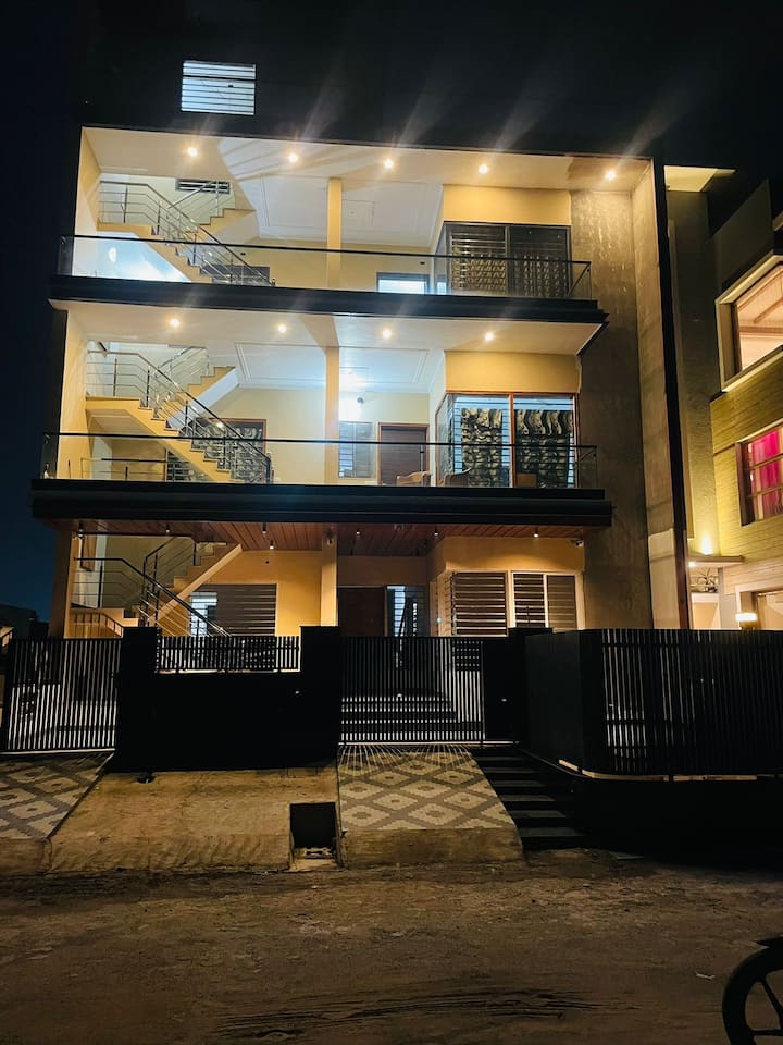 Airport Bnb Homestay - Sahibzada Ajit Singh Nagar