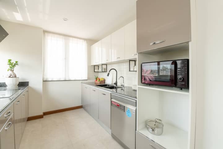 Penthouse Apt. Near The Tourist Hotspot Of Thamel - Kathmandu