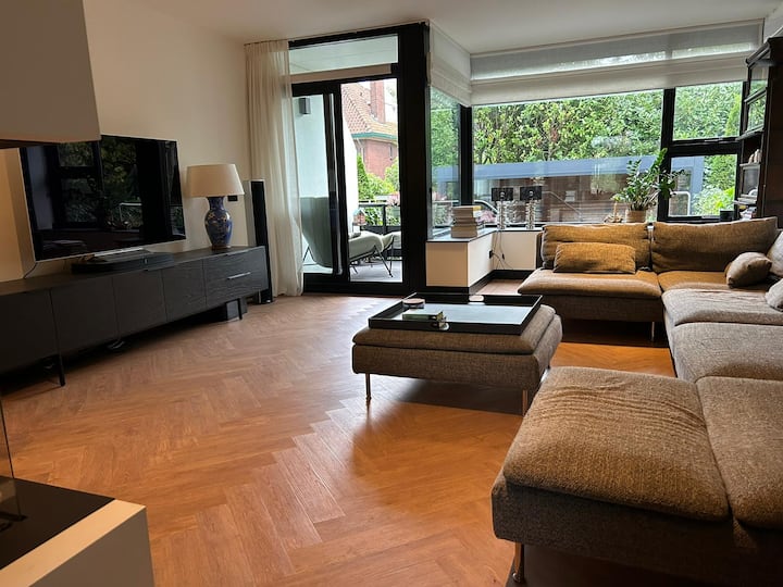 Modern Huis In Wassenaar-centrum - Leiden