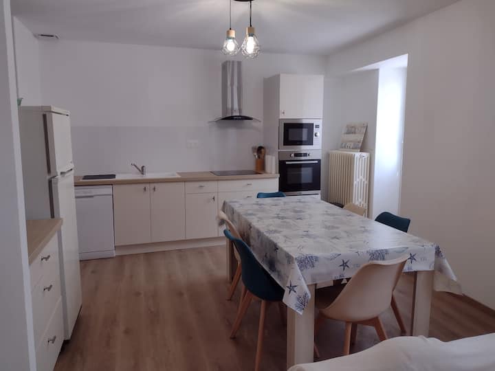Maison De Centre-ville Rénovée - Marennes