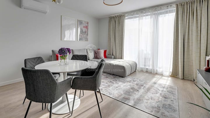 A Modern Apartment With 1 Bedroom And Balcony - Gdańsk