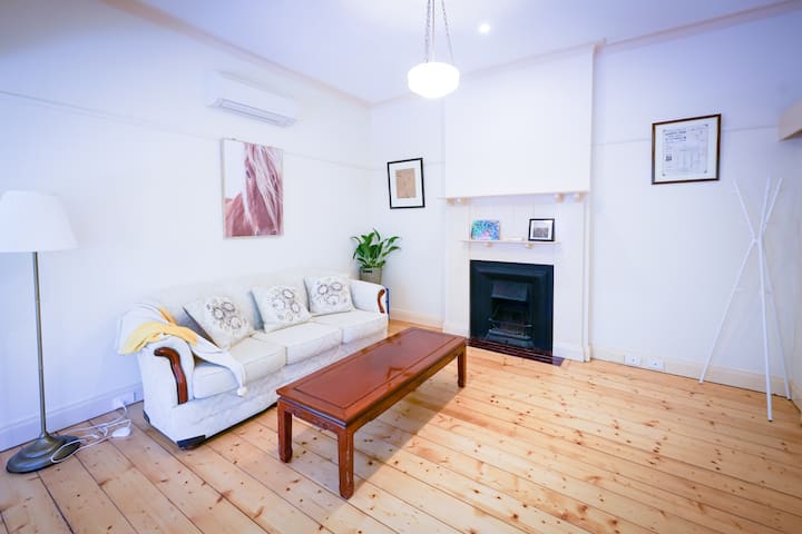 Twilight Villa - 3 Bedroom House In Box Hill - Box Hill
