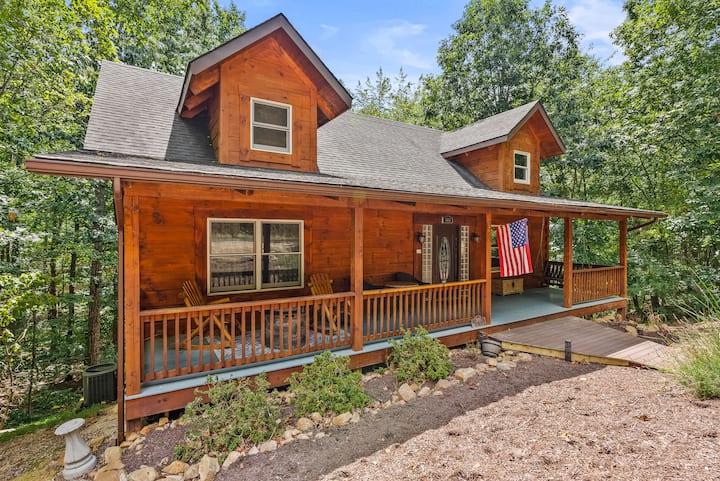 Beautiful Log Home/pooltable/jacuzzi Tub - Massanutten, VA