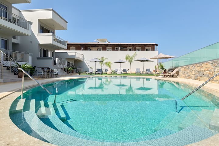 New Cozy Apartment Elliw W/pool Dining Area - Greece