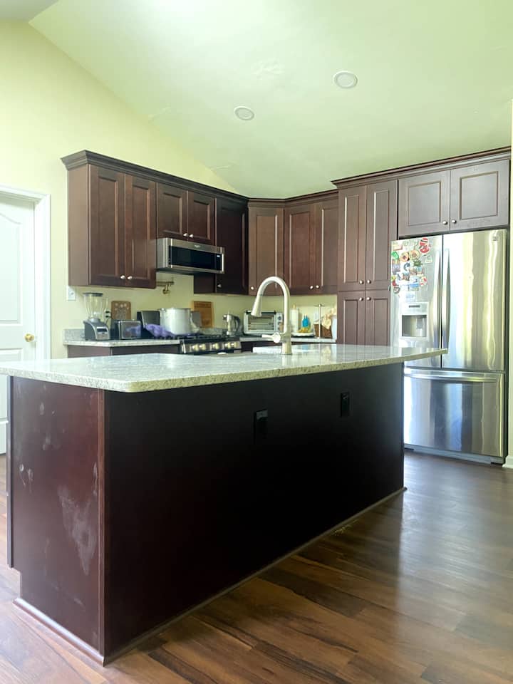 Perfect Room Near Airport, Military Bases & Beach - Chesapeake, VA