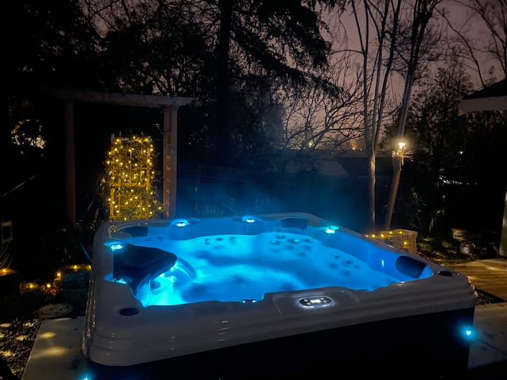 5br Ranch Home With Hot Tub In Quiet Neighborhood - Folsom, CA