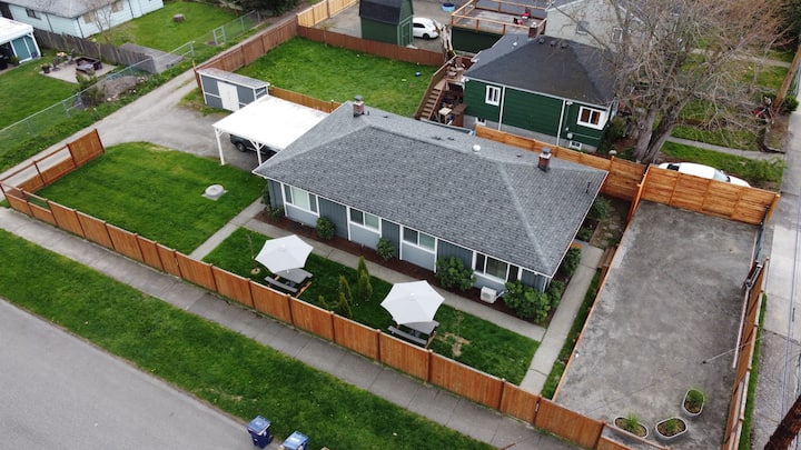 2 Bed, 2 Bath Duplex — Both Units, Entire Property - Fife, WA