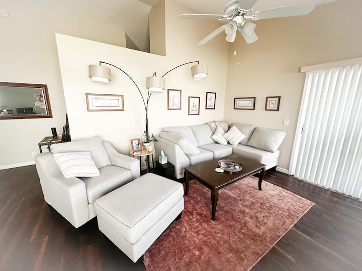 Cute Room, Cute Home - Glendale, AZ