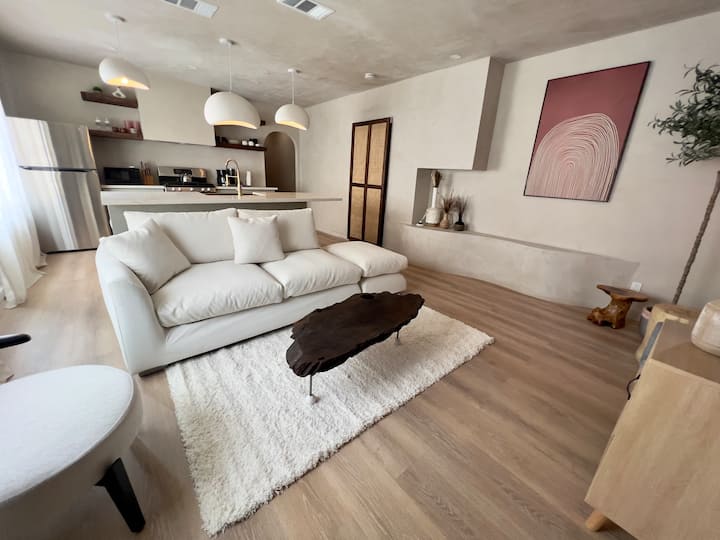 2 Bedroom Tulum Retreat In Hollywood - Los Angeles, CA