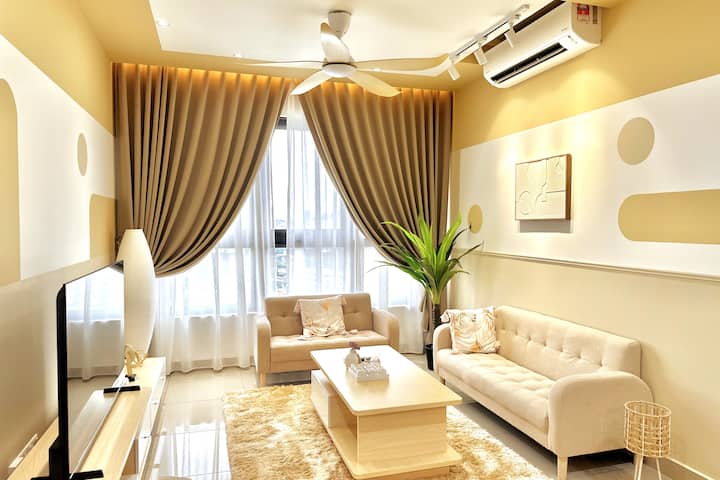 Golden Bliss@mvertica 6pax|3br Sunwayvelocity |Mrt - Kuala Lumpur
