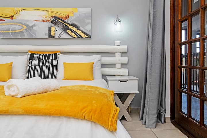 Studio | Always On | Work Or Relax | Near Airport - Edenvale