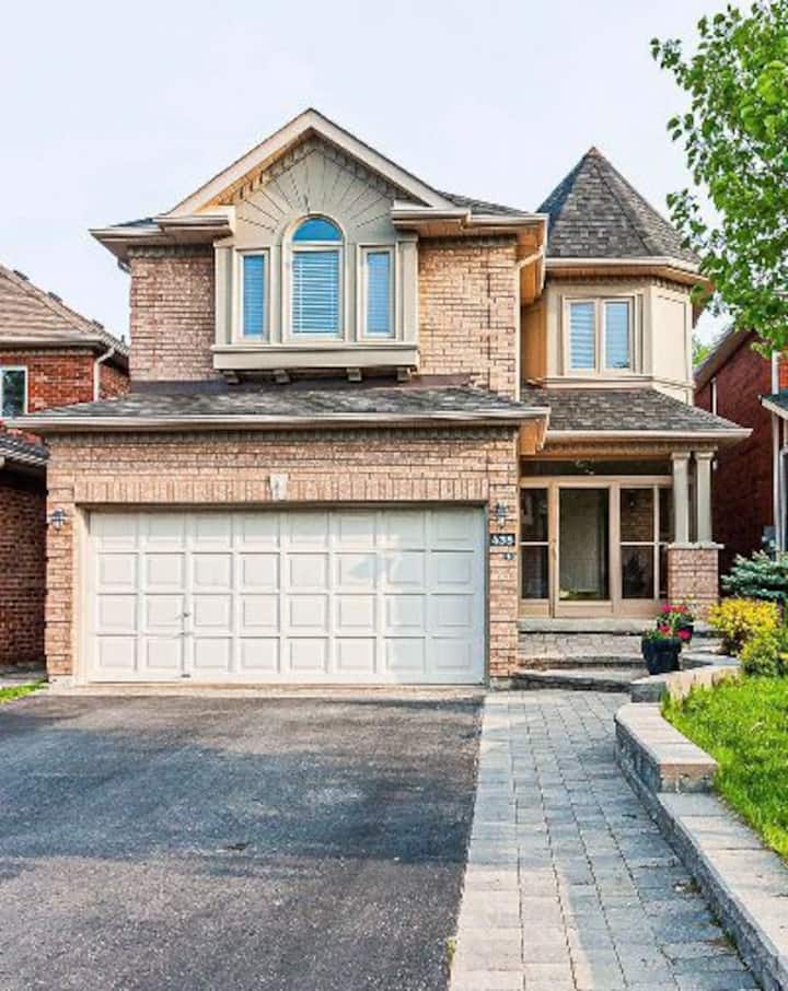 Walkout Basement - Newmarket - Newmarket, ON, Canada