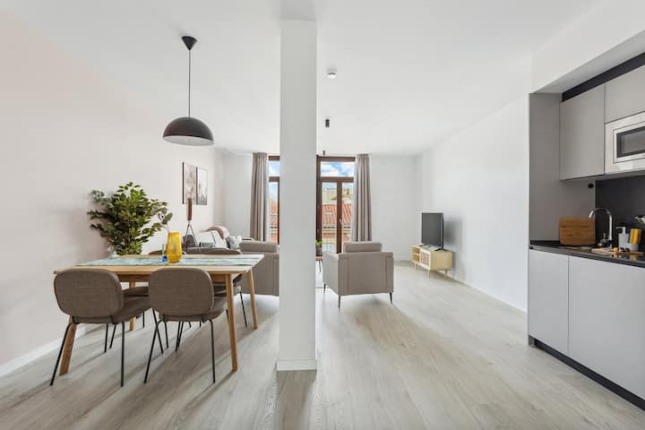 Limehome Valencia Cadiz | 1-bedroom Apt + Balcony - Valencia