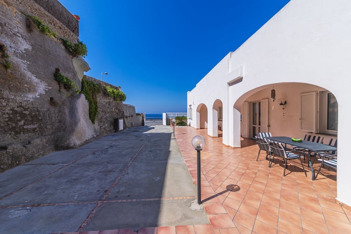 Villa "Rock Of Lovers"-parking Free - Italy