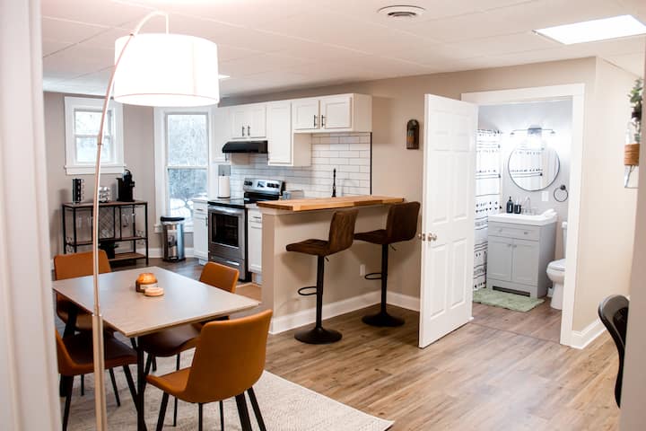 1bd Suite | Parking | U Of R | Rit | Laundry - Rochester, NY