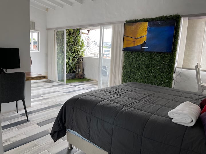 Guest Friendly, Penthouse With A/c & Full Kitchen - Medellín