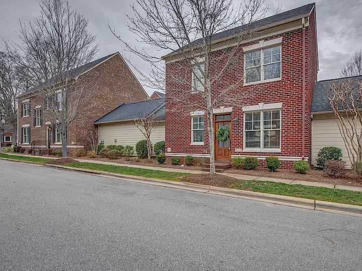 Great Location In Belmont! - Belmont, NC