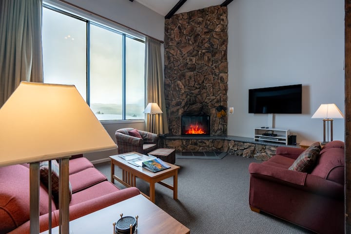 Iroquois Lodge U7 - Walk To Main St./mountain View - Lake Placid, NY