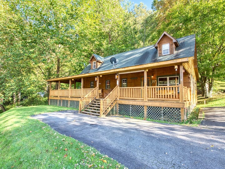 Rocky Top Dream/hot Tub/huge Front Porch/in-town - Maggie Valley, NC