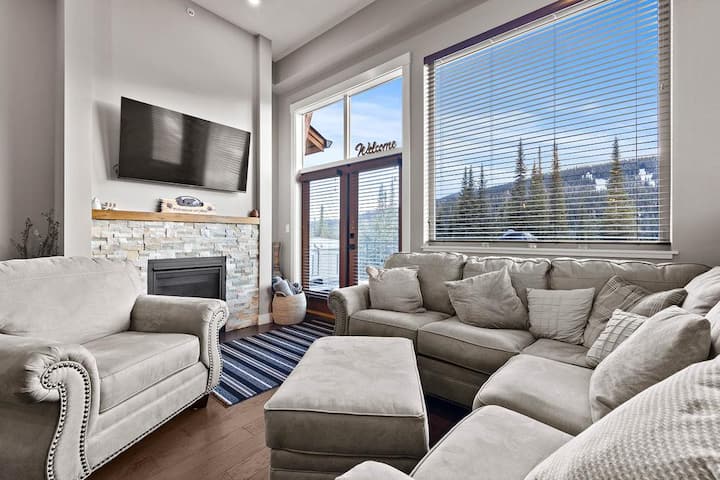 Echo Landing 15 - 3br / 2b With Hot Tub - Sun Peaks
