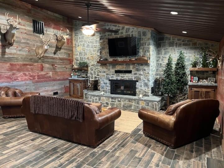 North Forty Lodge - Pittsburg, KS