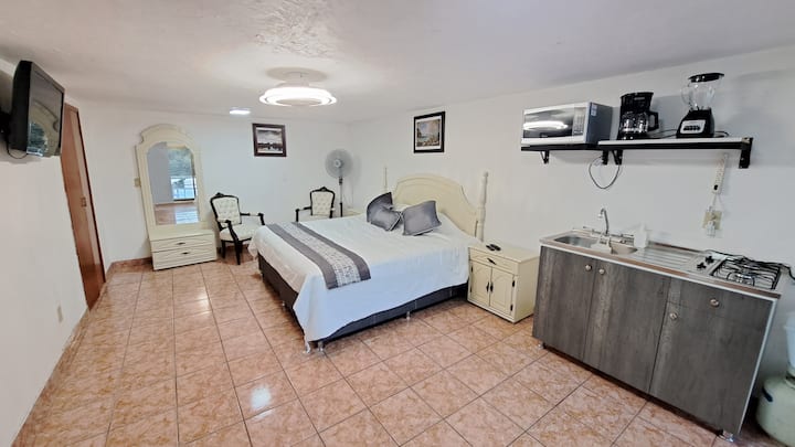 Estudio 2, Equipado, Cocina, Baño Privado, Terraza - Zapopan