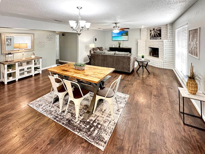 Casa Del Pueblo (Great Location!) - Hobbs, NM