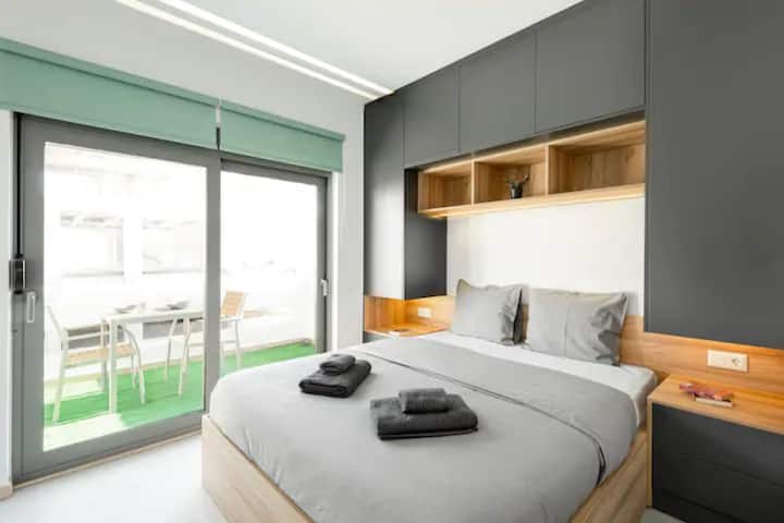 Central Gem With An Incredible Balcony View - Thessaloniki