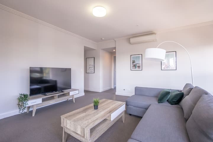 S1| Olympic Park Charm Family&friend Free Parking - Parramatta