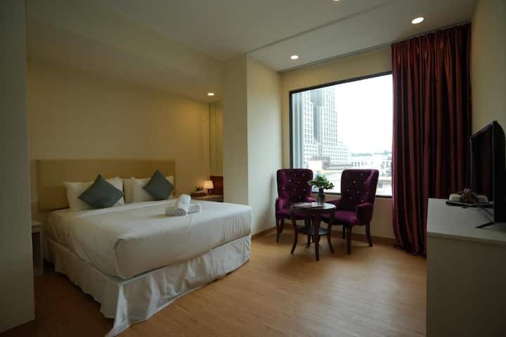 Kingston | 24 Hour Front Desk | 1 King Bed Room - Kuala Lumpur