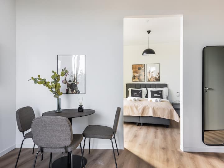 Limehome Eindhoven|suite With Sofa Bed & Balcony - Best