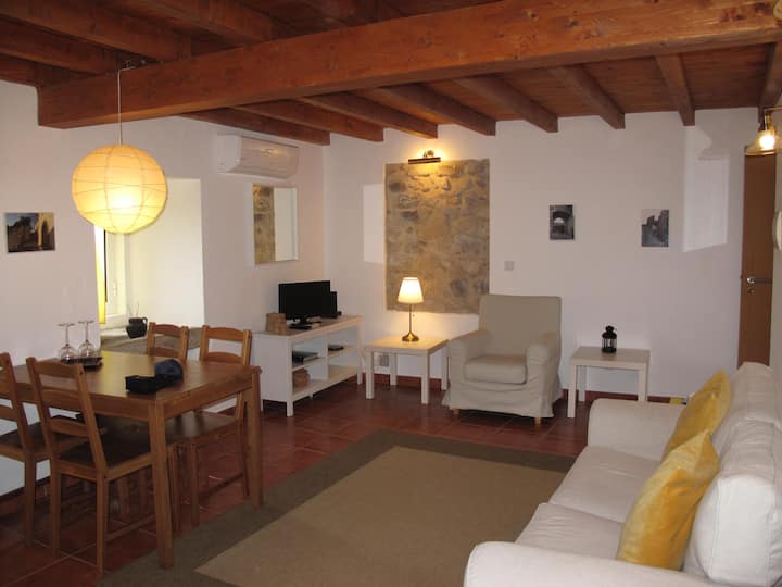 Coroa Da  Casa Do Castelo - Castelo de Vide