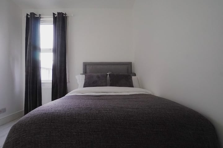 Private Room In Cosy House - Londres