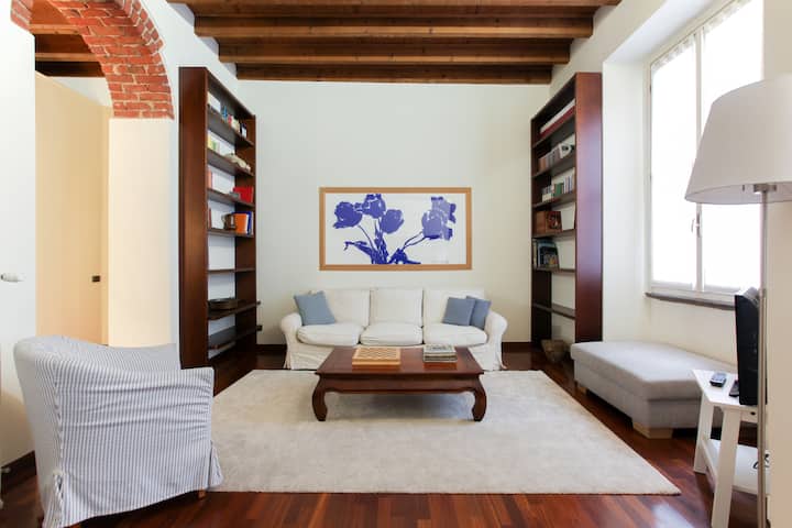 Chic 2br In Magenta District I Hacca Collection - Milan