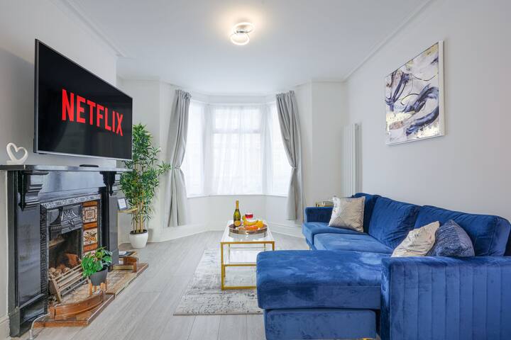 Welcoming House • Sleep 6 • Freeparking • Fastwifi - Northampton, UK