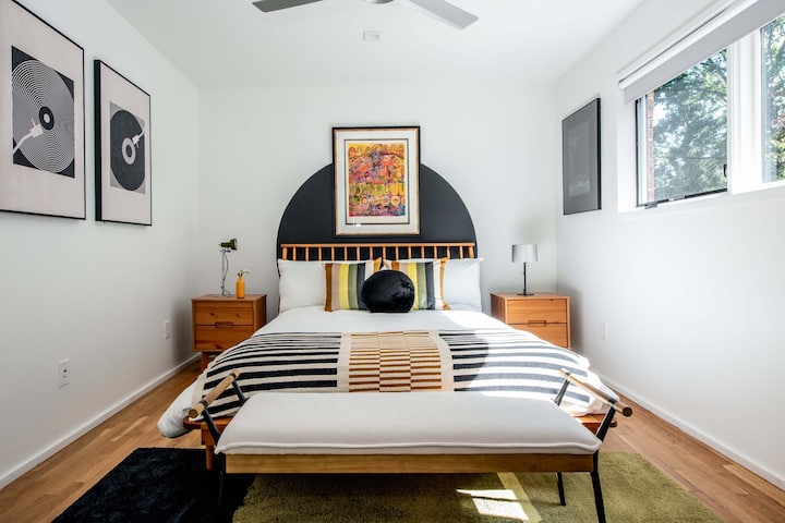 Modern Marvels - Designer Retro Near Piedmont Park - Buckhead