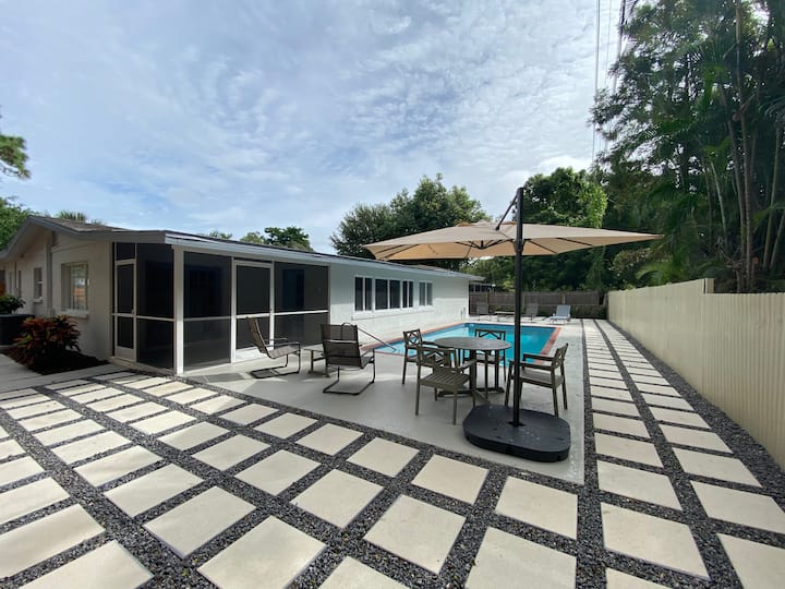 Sarasota Calm And Sunny - Sarasota, FL