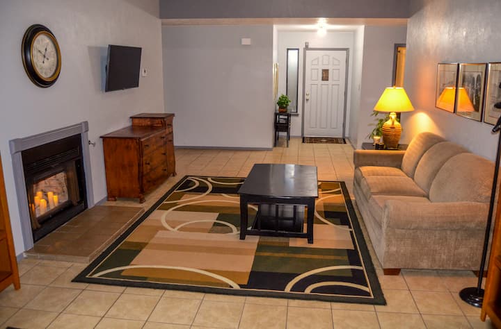 City View Park Townhome - Albuquerque, NM