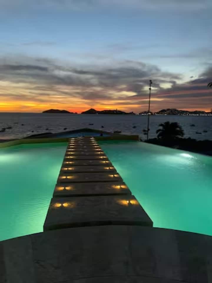 Alc A701 | Beachfront, Awesome Amenities - Acapulco