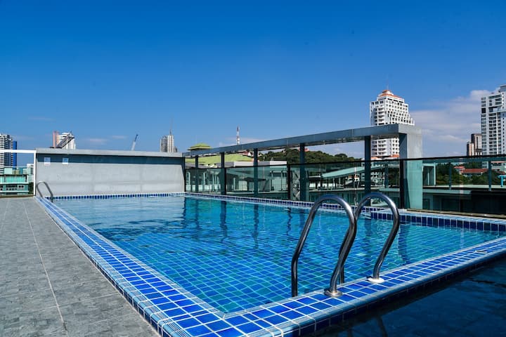 Plaza / 1 Bedroom/ Phratamnak - Pattaya City