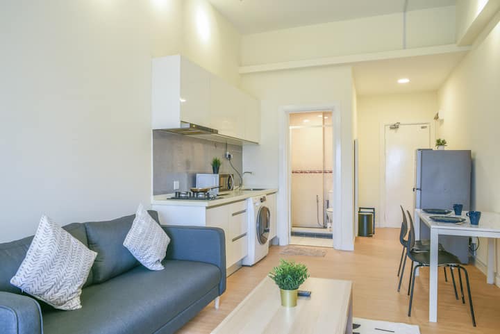 Cute Studio @ Embassy | Wifi 100mpbs | Netflix - Kuala Lumpur