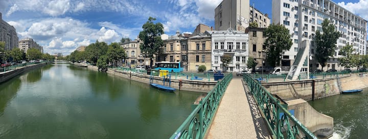 Napoleon Crib - Bucharest