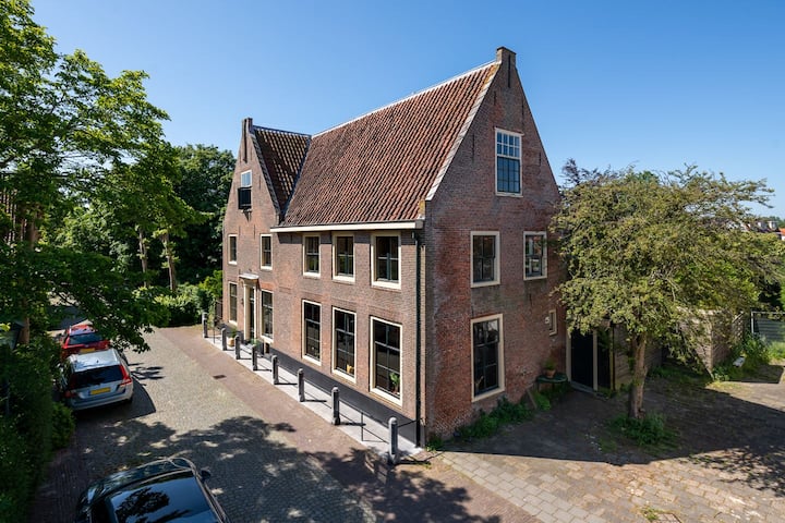 Sfeervol 17de-eeuws Familiehuis - Leiden