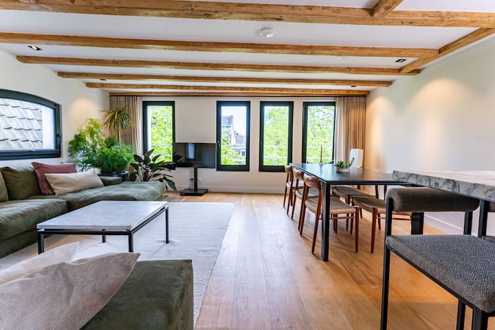 Unique Space In The Oldest Heart Of Amsterdam - Amsterdam