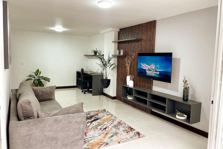 Modern Chic Apartment - Envigado